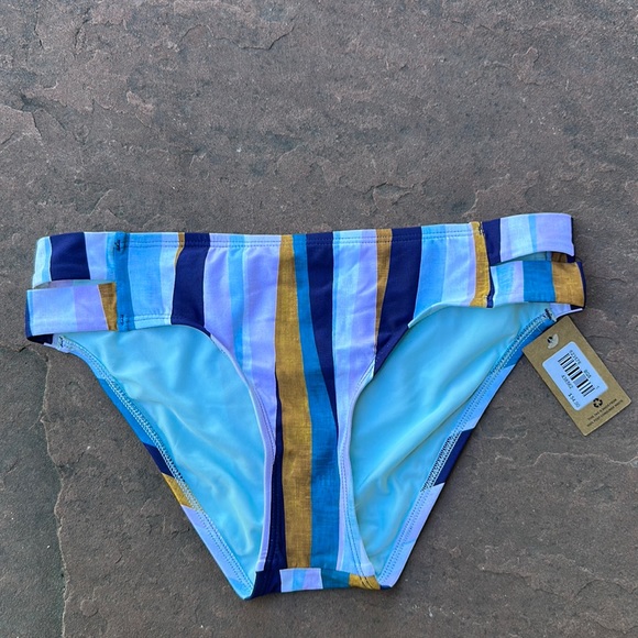 Title nine | Swim | Title Nine Nwt Swimsuit Bottom Womens Small ...